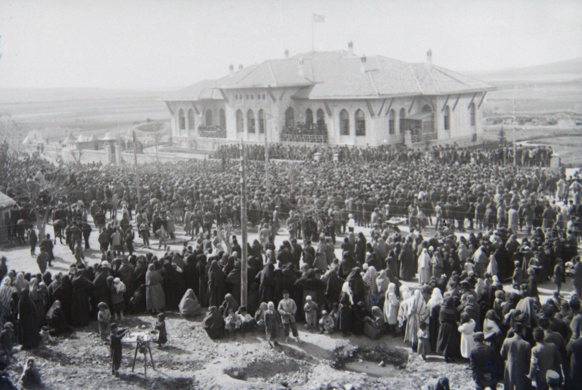 Anayasa - 100 SENE 100 NESNE